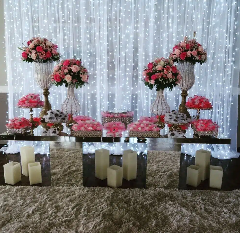 Cortina De LED: 30 Ideias Incríveis Para Decorar